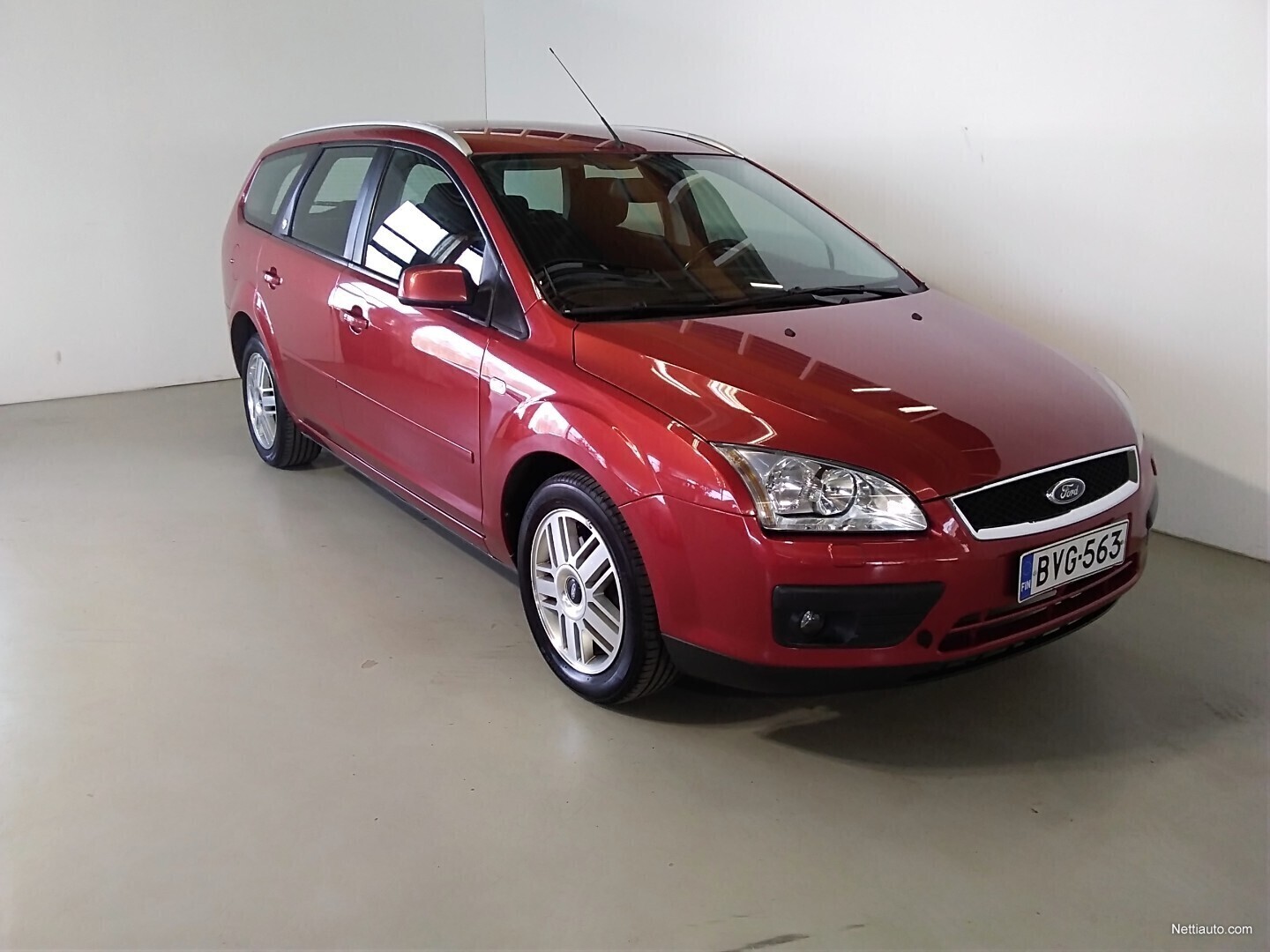 Ford Focus 1,6 GHIA STW, HUOLTOKIRJA, JUURI HUOLLETTU. KÄSIRAHA 0 €, KK / ERÄ ALK. VAIN 69 ...