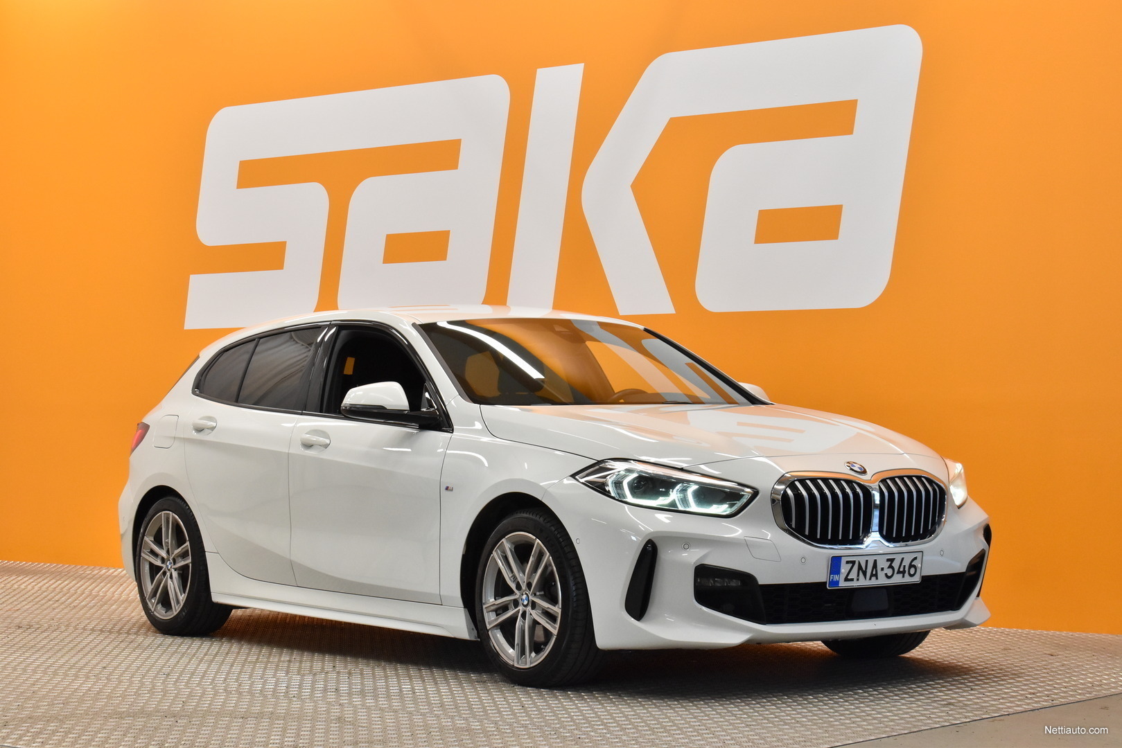 BMW 118 F40 Hatchback Business A M-Sport ** 1.om Suomi-auto / Merkkihuollot / BLIS / Digimittari ...