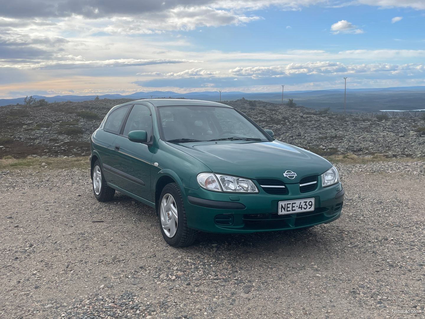 Nissan Almera II Hatchback (N16) 1.5 Viistoperä 2000 - Vaihtoauto ...