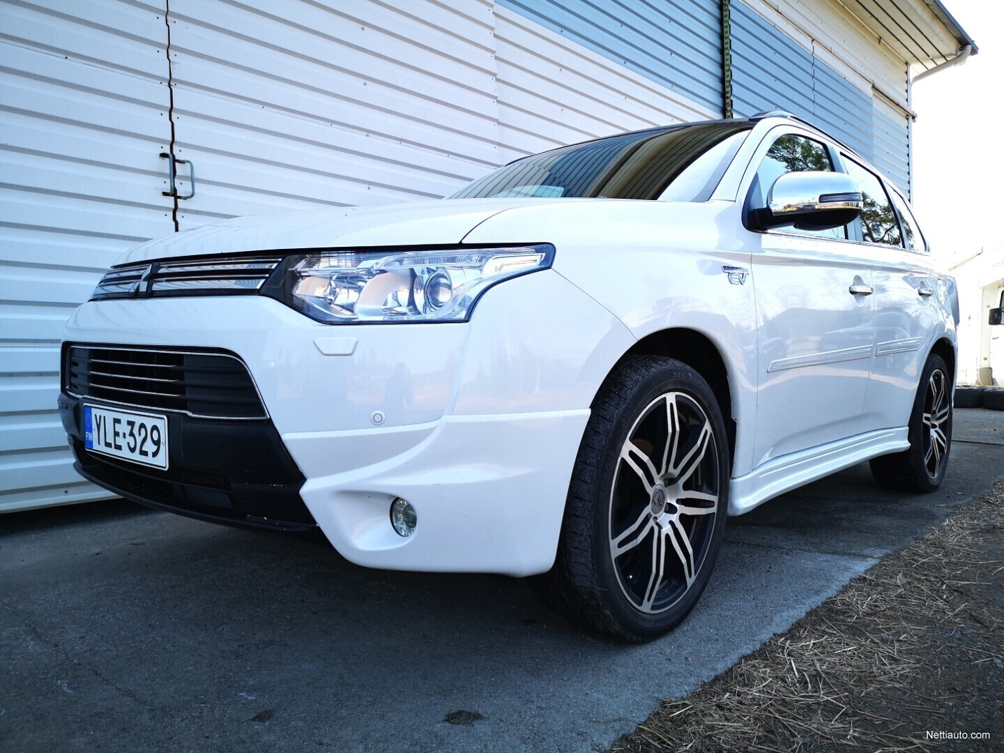 Mitsubishi Outlander PHEV 4WD Instyle Sport Edition / Navi / Koukku ...