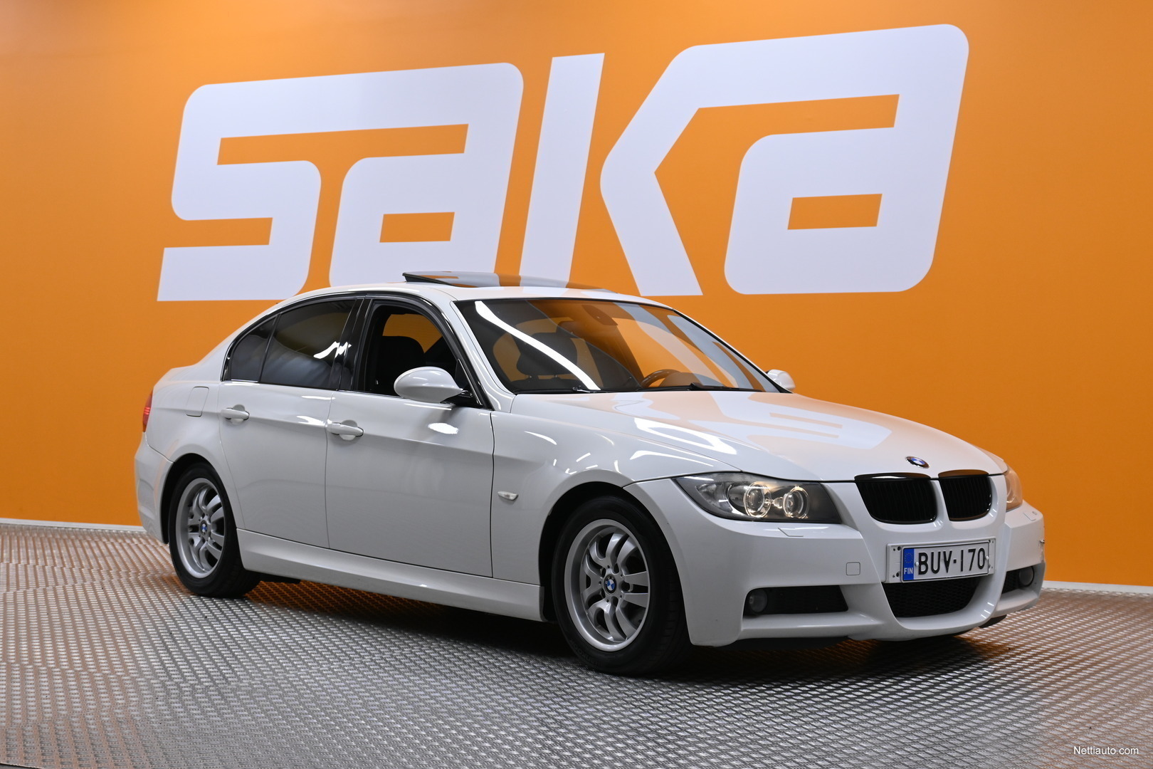BMW 318 d E90 Sedan M-Sport ** Sporttipenkit / Alcantara / Hifi / Kattoluukku / Shadow Line / P ...