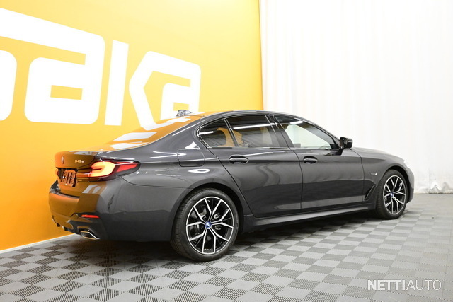 BMW 545 G30 Sedan 545e xDrive A Charged Edition M-SPORT ** Adapt ...