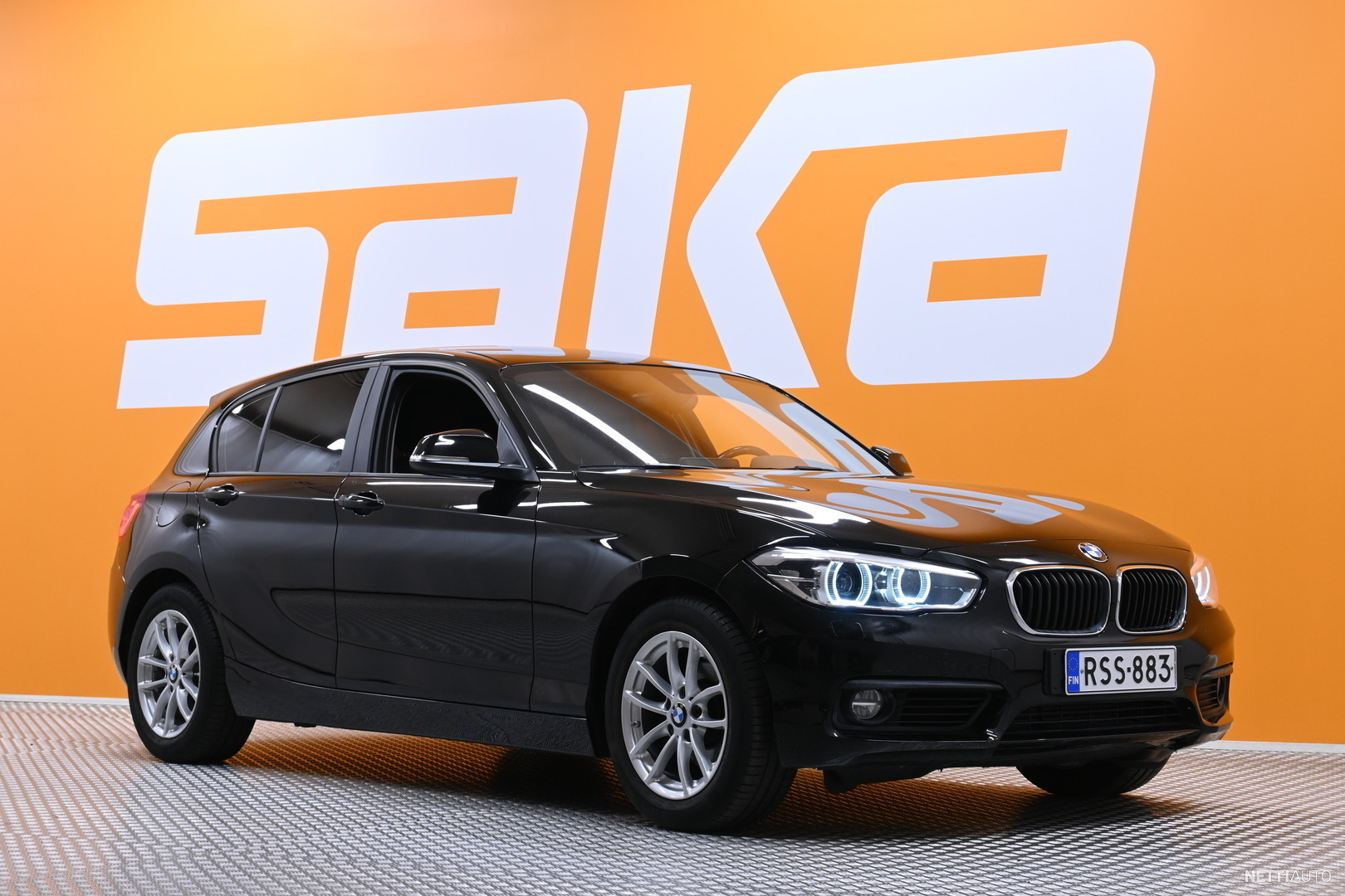 BMW 118 F20 LCI Hatchback 118i A Business Automatic Edition ** Suomi-auto / Vakkari / Bluetooth ...