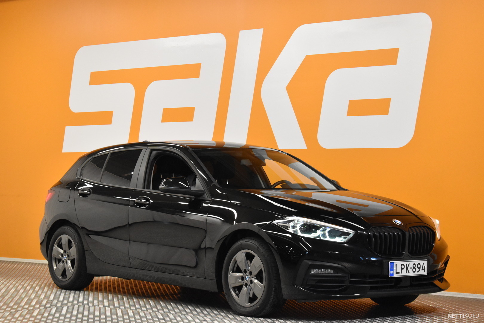 BMW 118 F40 Hatchback 118d A Business ** Suomi-auto / P.tutkat / LED / Vakkari / Bluetooth ...