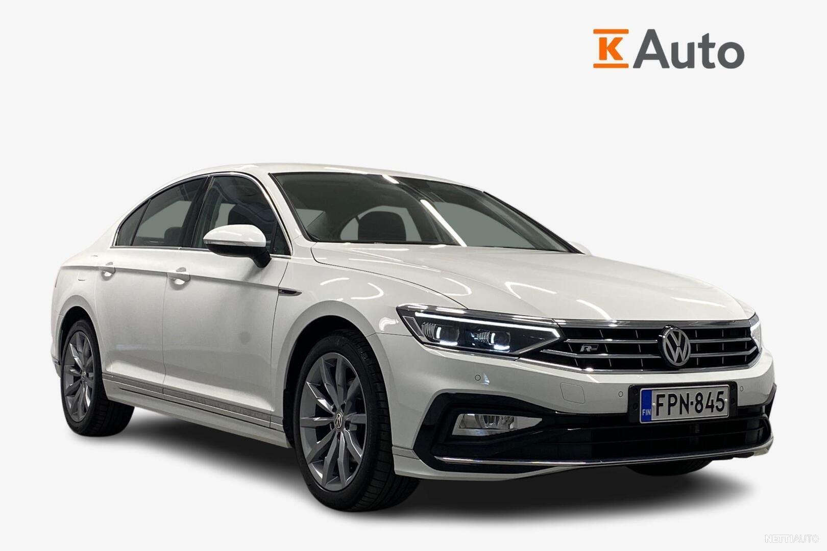 Volkswagen Passat Sedan R-Line 2,0 TDI EVO SCR 110 kW DSG ** ACC / IQ ...