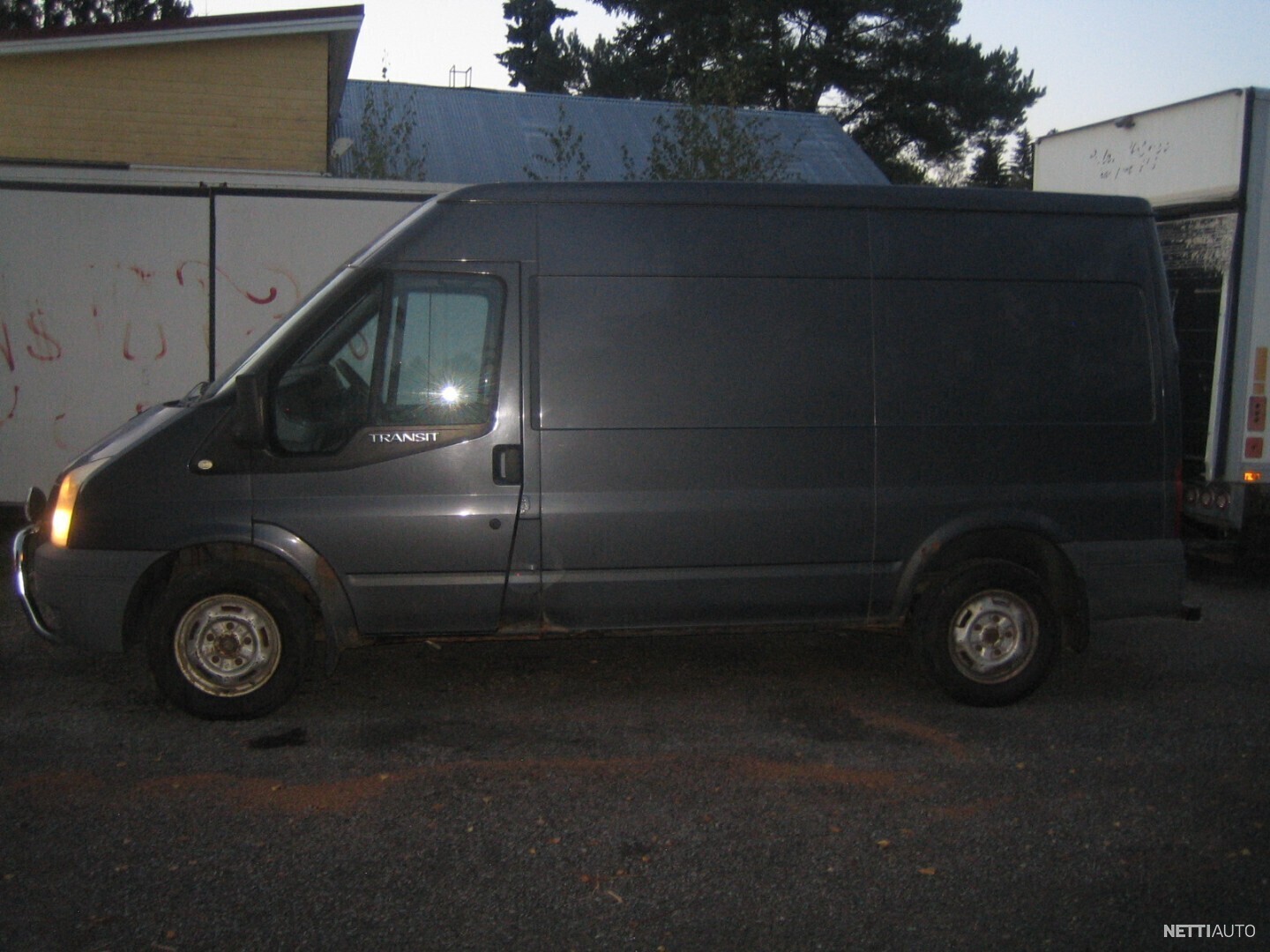 Ford Transit 350M 2.2TDCi van 130 MYYDÄÄN VARAOSIKSI Lyhyt ...