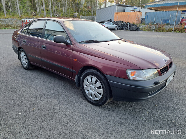 Toyota Carina E 1.6i **Luottopeli / Juuri tehty jakopää / Leimaa 3.24 ...