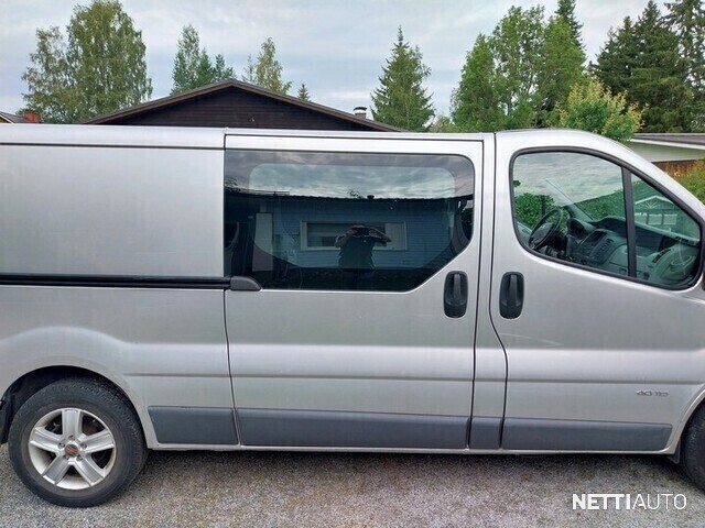 Nissan Primastar 2,0dCi 115 Combi L2H1 P2 6M/T combi 5 Tila-auto 2011 ...