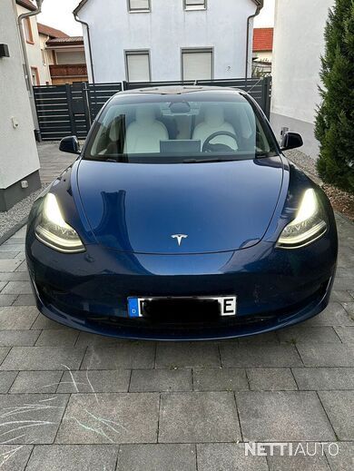 Tesla Model 3 Standard Range Plus RWD Facelift - Deep Blue Metallic ...