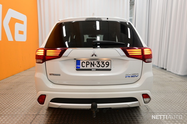 Mitsubishi Outlander PHEV Intense Plus 4WD 5P ** KeyLessGo / Vakionopeudensäädin / Vetokoukku ...