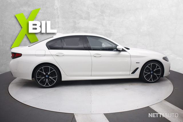 BMW 545 G30 Sedan 545e xDrive A M-Sport Shadow Line NAVI (MY22) *KEVÄÄN ...