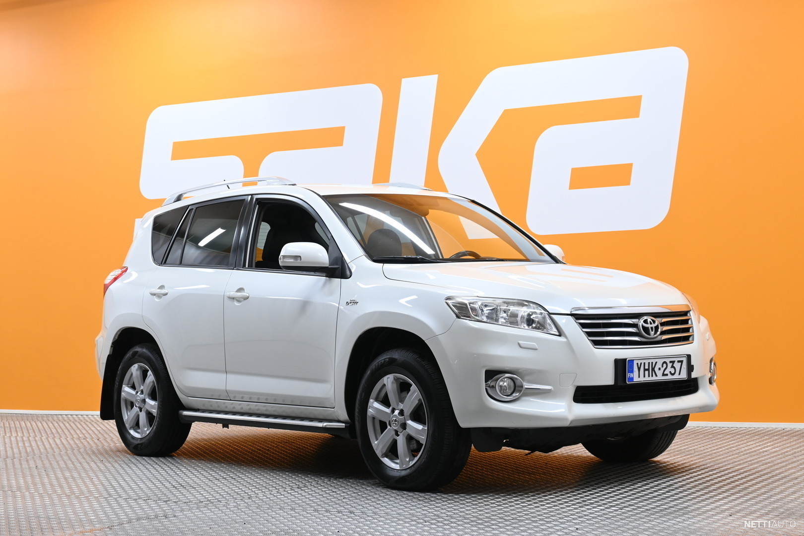 Toyota RAV4 2,2 D-CAT 4WD 150 Luxury aut. ** Webasto / Lohko / Vakkari ...