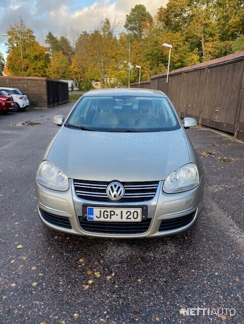 Volkswagen Jetta 1.6 FSI Comfortline 4d Sedan 2006 - Used vehicle ...
