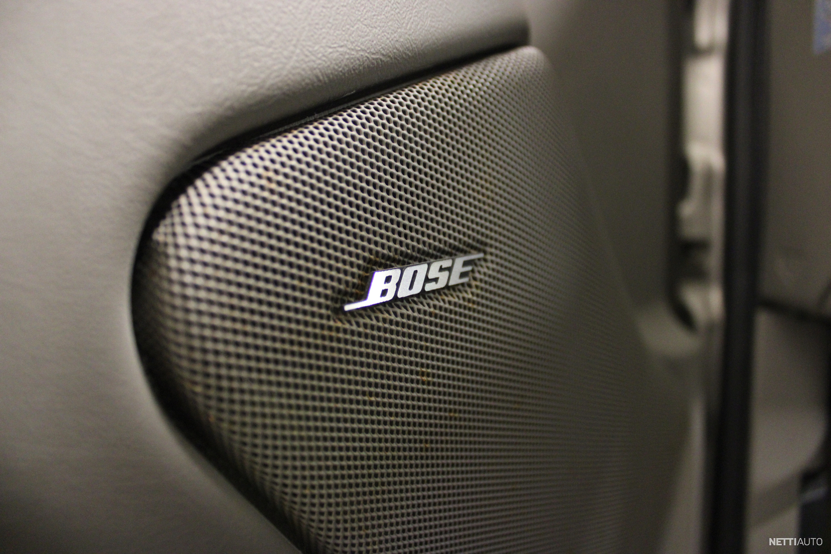 GMC Yukon 1500 Denali 6.0 V8 AWD / 7-hlö / E85 Flexfuel / Juuri ...