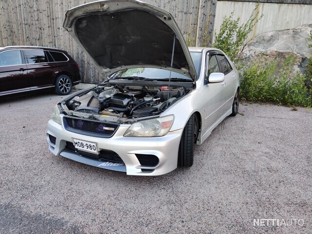 Toyota Altezza RS200 Z-Edition ** Juuri katsastettu ja kansiremontoitu ...