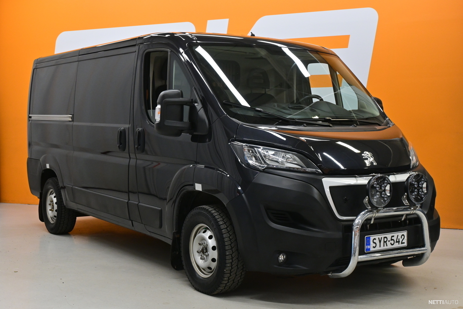 Peugeot Boxer L2H1 335 BlueHDi 130 Edition ** ALV / 1-Om Suomi-auto / Webasto / Merkkihuollot ...