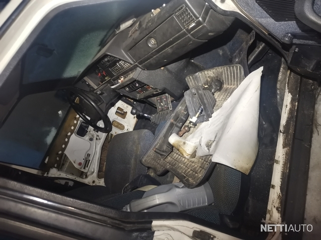 Volvo 245 Projekti Farmari 1988 - Vaihtoauto - Nettiauto