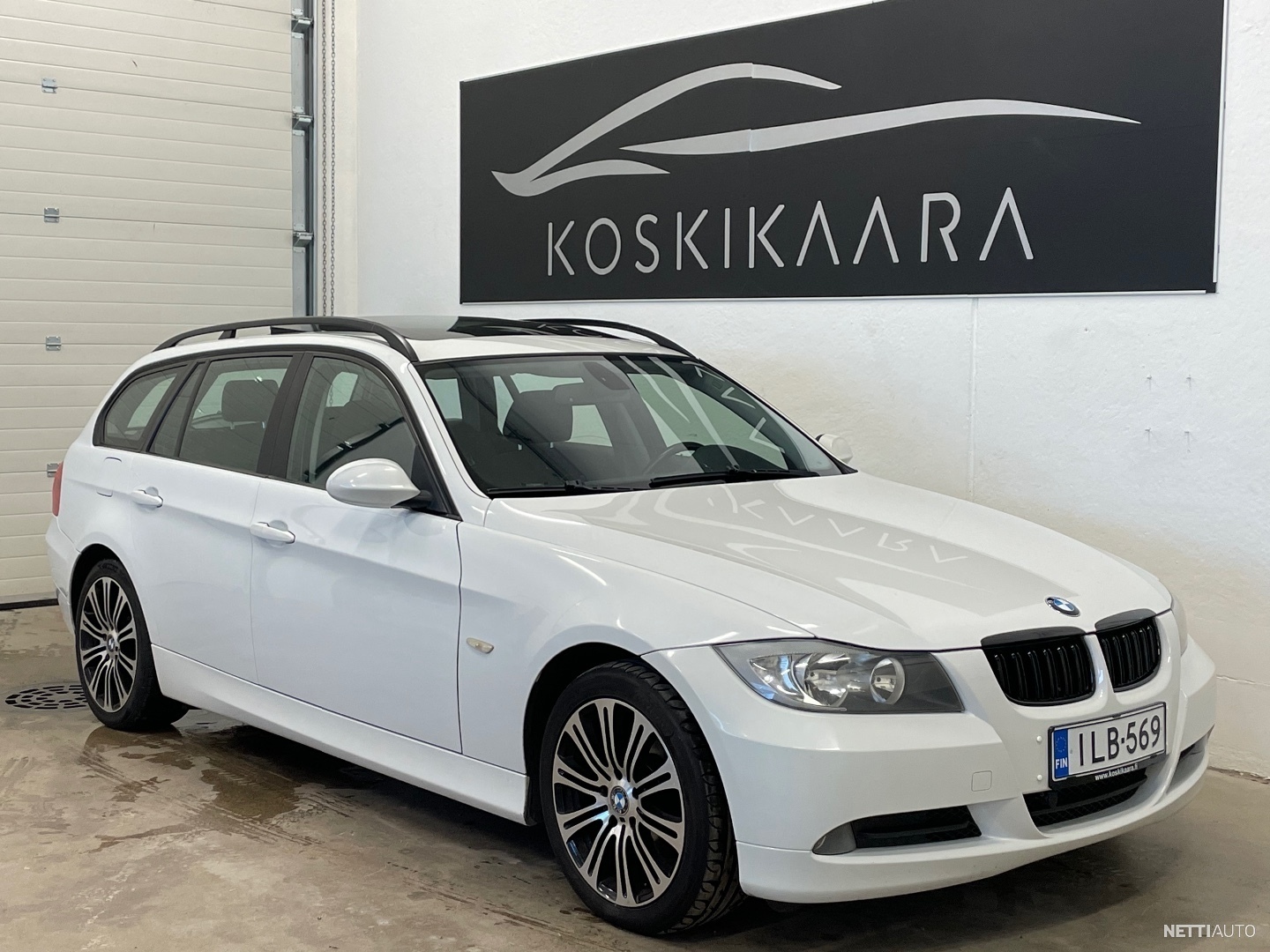 BMW 320 E91 Touring Business ** Juuri katsastettu / Panorama / Tutkat ...