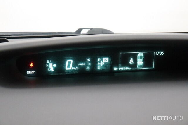 Toyota Prius HSD Linea Sol 5ov // Navigointi / Lohko + Sisäpistoke ...