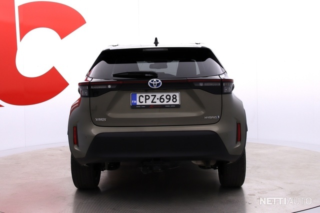 Toyota Yaris Cross 1,5 Hybrid Intense - Vetokoukku / 1-omistaja / Plus ...