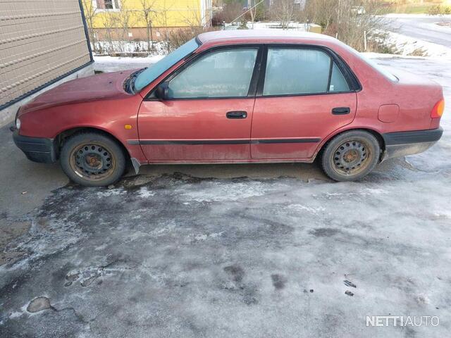Toyota Corolla 1.3 4E-FE Asiallinen Corolla Porrasperä 1999 ...