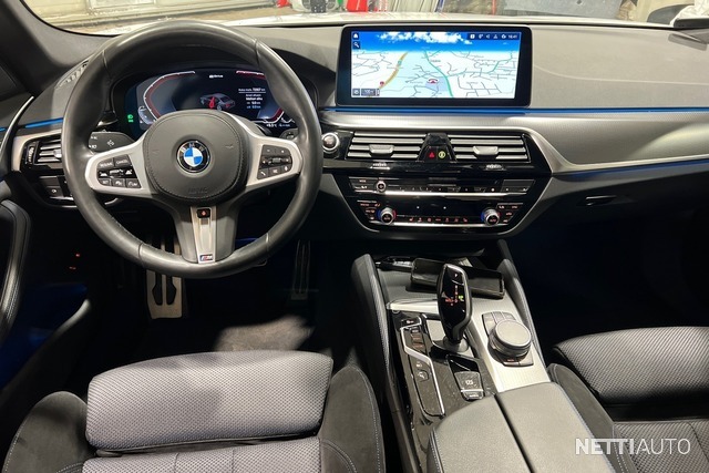 BMW 545 5-sarja 545 e xDrive A Charged Edition M Sport G30 Sedan ...