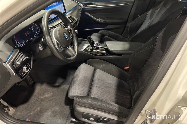 BMW 545 5-sarja 545 e xDrive A Charged Edition M Sport G30 Sedan ...