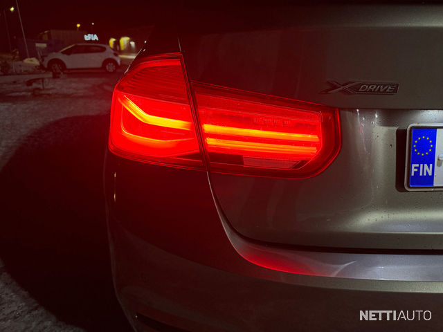 BMW 320 F30 Sedan 320i A xDrive 40th Year Edition Porrasperä 2016 ...