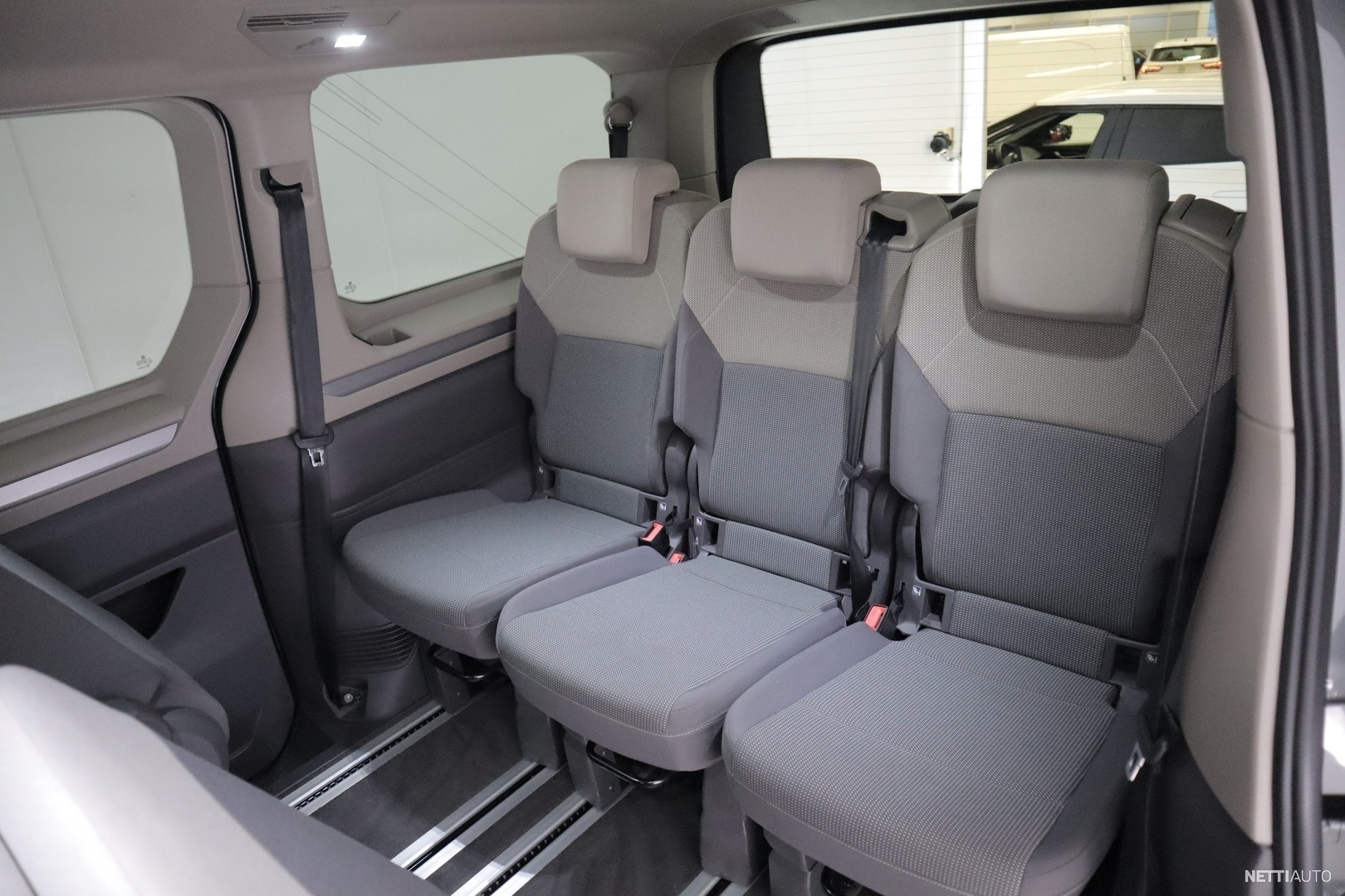 Volkswagen Multivan pitkä Life eHybrid 160kW DSG-automaatti (PHEV ...