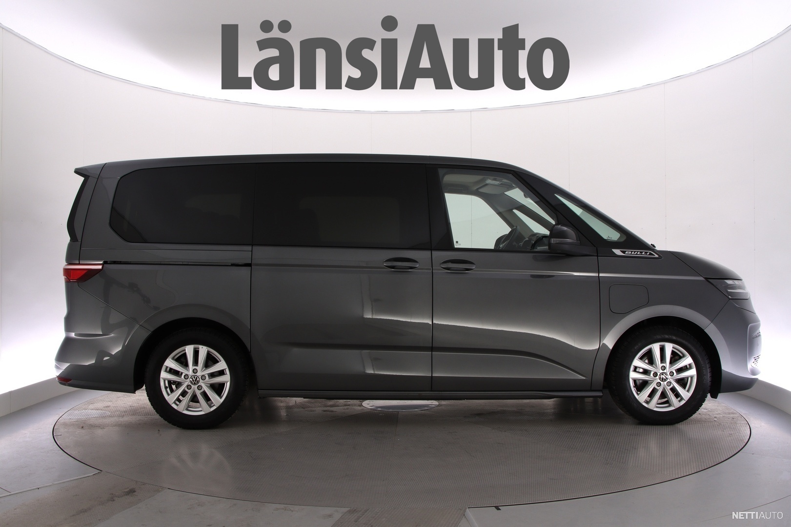 Volkswagen Multivan pitkä Life eHybrid 160kW DSG-automaatti (PHEV ...