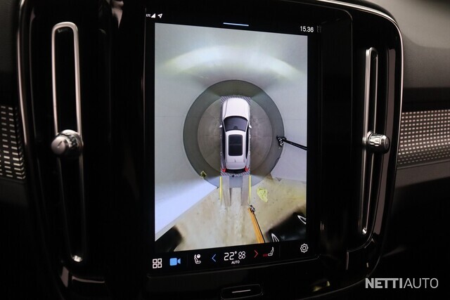 Volvo XC40 P8 AWD R-Design aut // Huippuvarusteet! / Koukku / Panorama ...