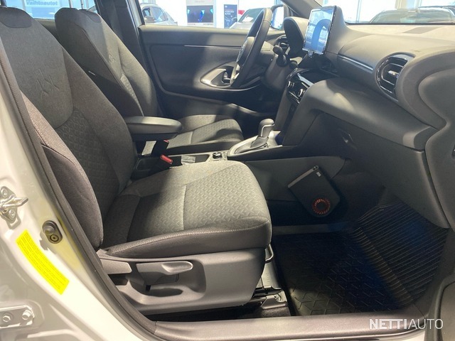 Toyota Yaris Cross 1,5 Hybrid AWD-i Intense - *Korko alk. 1,99% + kulut ...