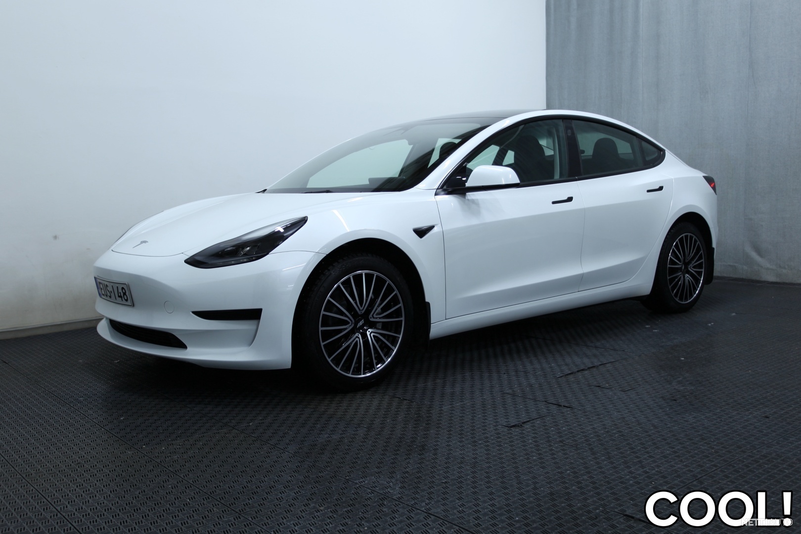 Tesla Model 3 RWD *REK. 09/2023, 60kWh AKKU, 2XRENKAAT JA VANTEET, AMD ...