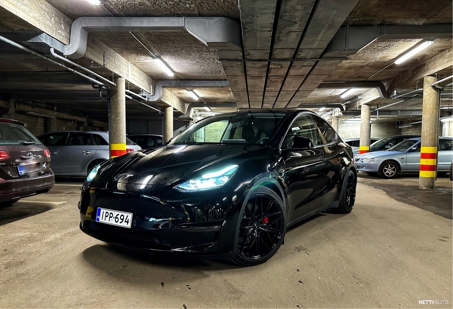 Tesla Model Y Long-Range Dual Motor AWD Hienoin myynnissä oleva Long ...