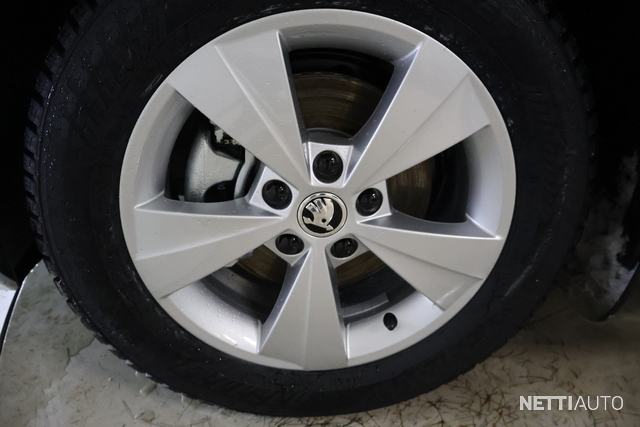 Skoda Octavia Combi 1.5 TSI Style eTEC DSG Autom. - Kahdet renkaat, PA ...