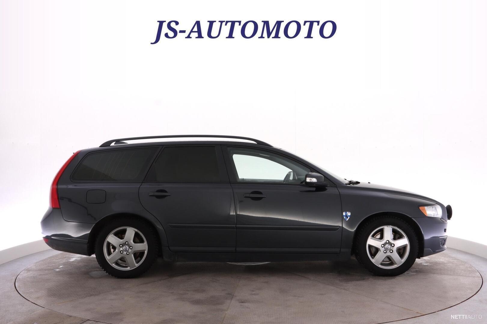 Volvo V50 2,0D (136 hv) aut Kinetic / Katsastettu 12/2024 / Vetokoukku / 2x Renkaat / Vaihto ja ...