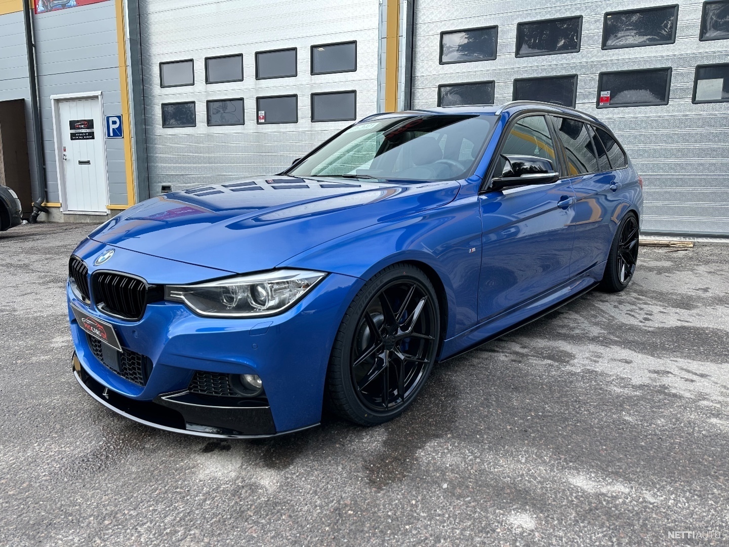 BMW 335 dA F31 M Sport xDrive! Huippuvarusteilla! Panorama! Hud! Adap ...