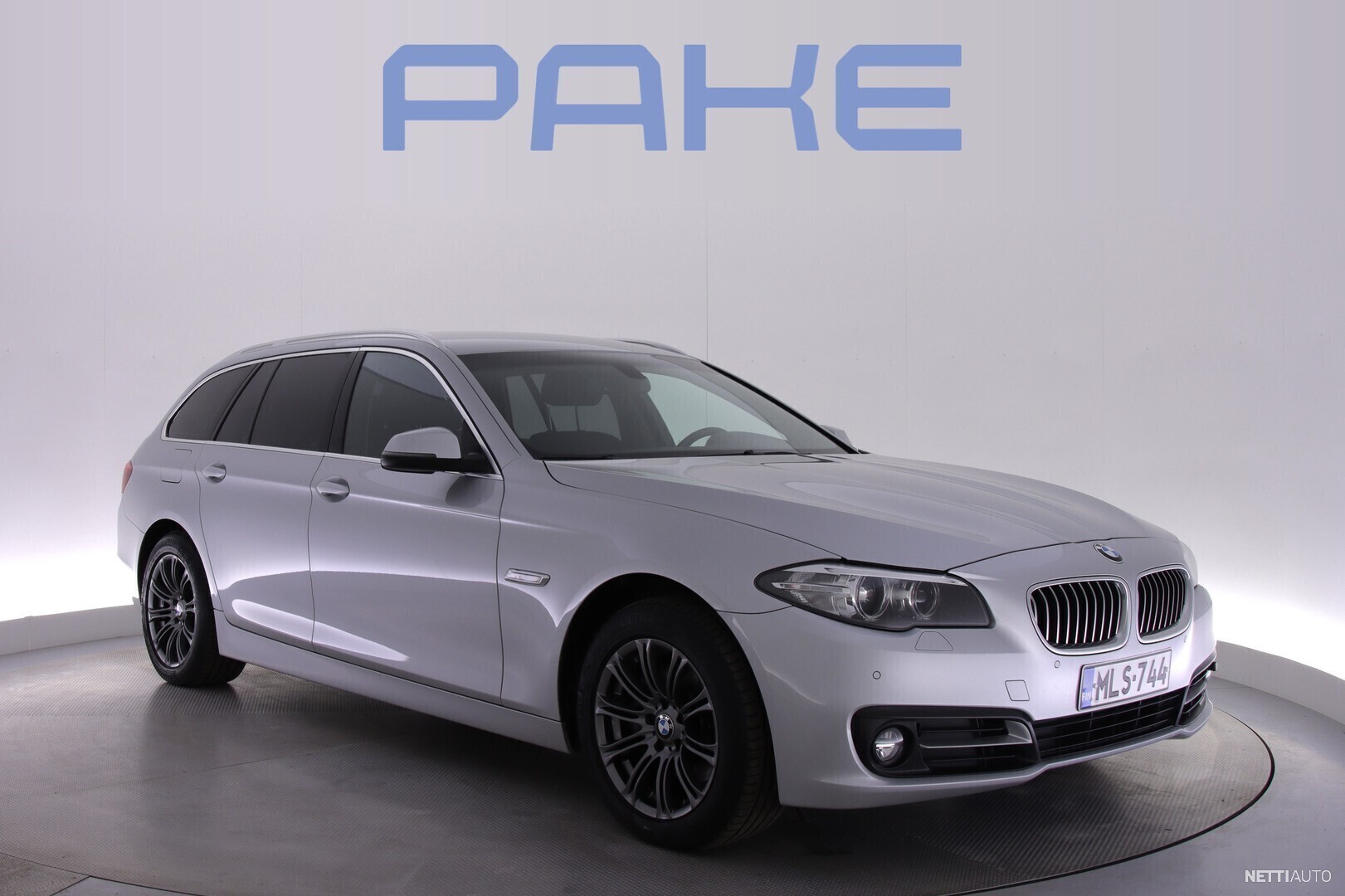BMW 520 F11 Touring 520d TwinPower Turbo A xDrive Limited xDrive ...