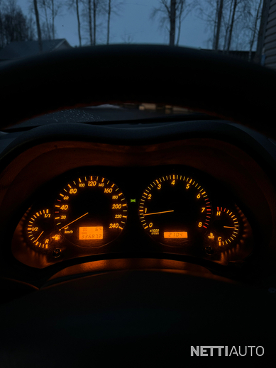 Toyota Avensis 2.0 VVT-i Sol Technical 4d Porrasperä 2003 - Vaihtoauto ...