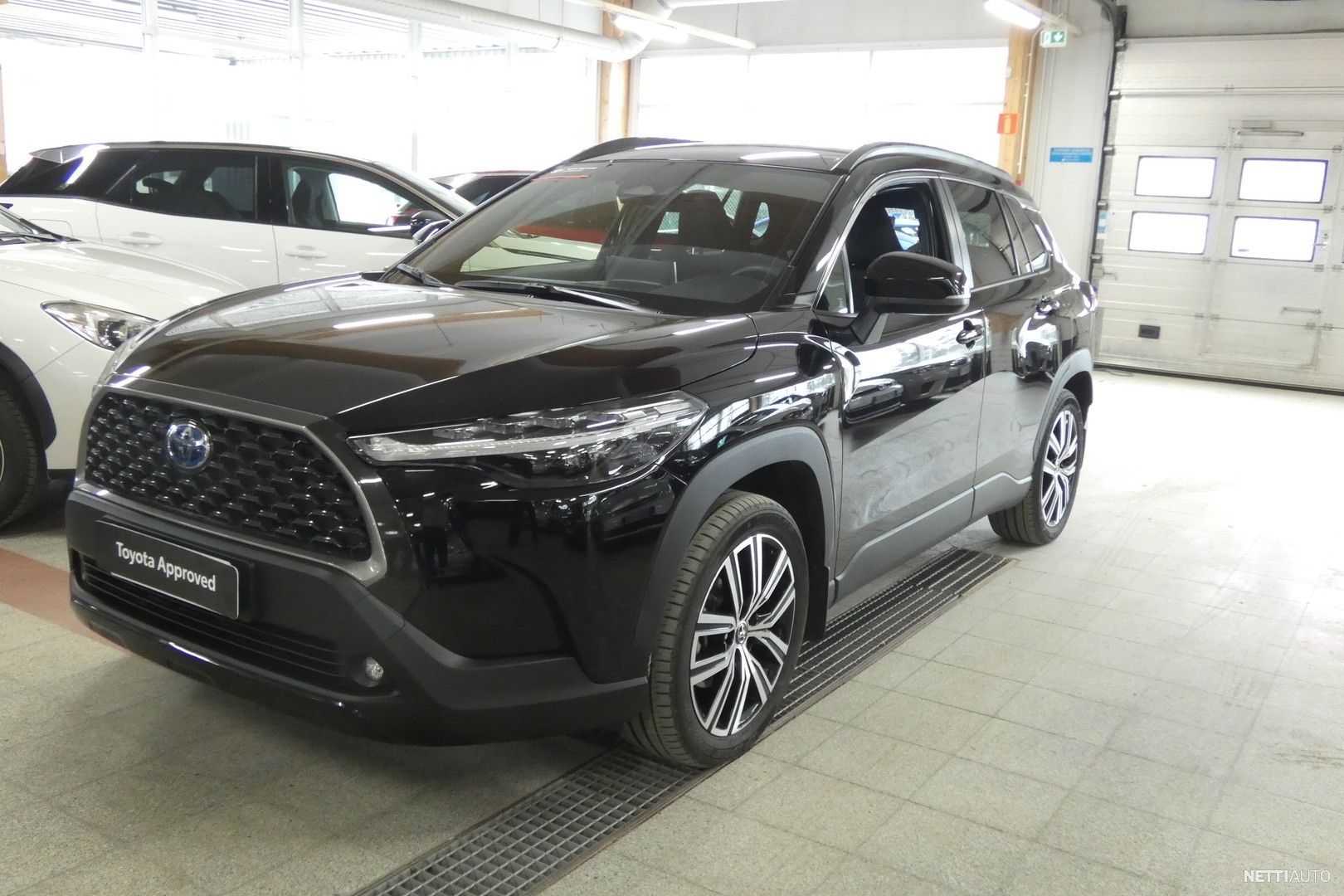 Toyota Corolla Cross 2.0 Hybrid AWD-i Launch Edition - 1-Omistaja ...