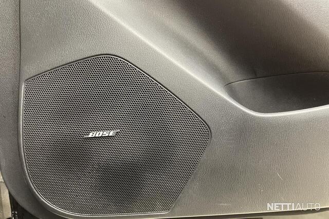 Mazda CX-5 2,0 SKYACTIV-G Exclusive 6AT 5d AWD // Vetokoukku / Bose-äänentoisto / Bi-Xenon ...