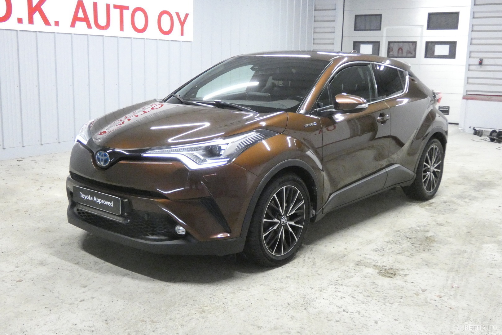 Toyota C-HR 1,8 Hybrid Style - Approved Turva 12kk All-terrain SUV 2018 - Used vehicle - Nettiauto