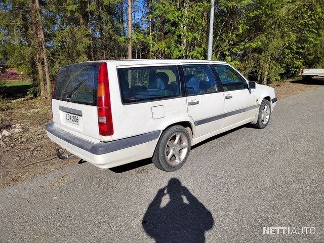 Volvo 850 2.4-10 SportsWagon Farmari 1996 - Vaihtoauto - Nettiauto