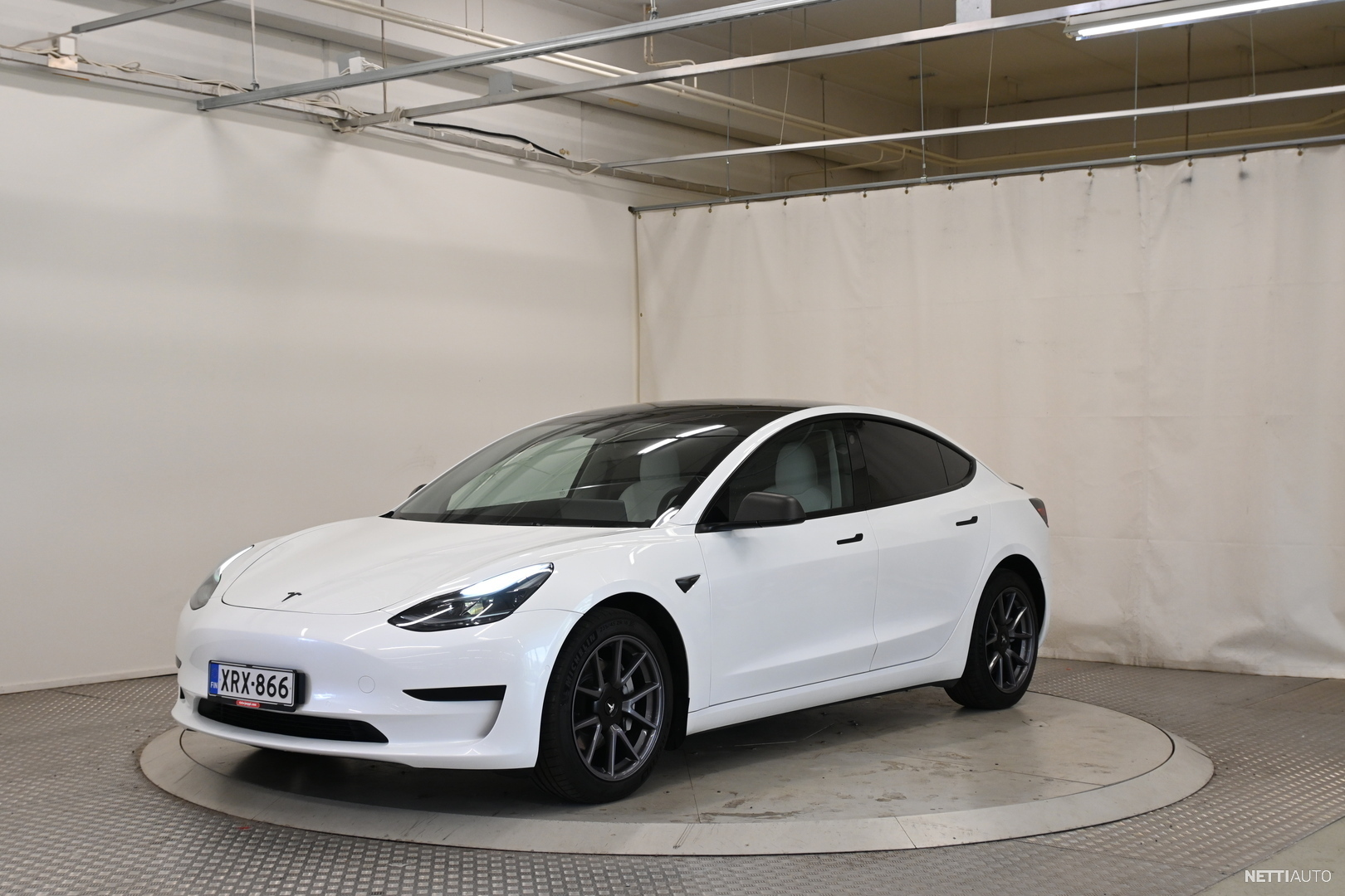Tesla Model 3 Standard Range Plus RWD Facelift 60kWh - Performance Look ...