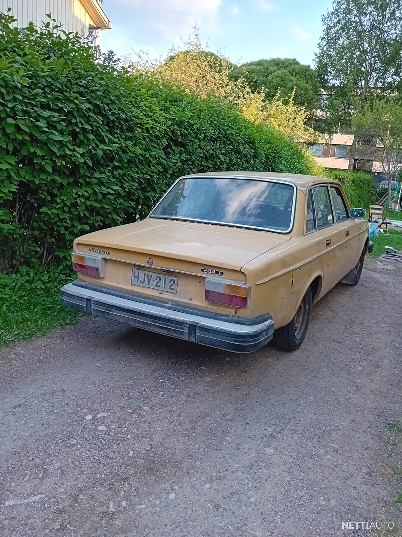 Volvo 244 L 2.0 Porrasperä 1977 - Vaihtoauto - Nettiauto