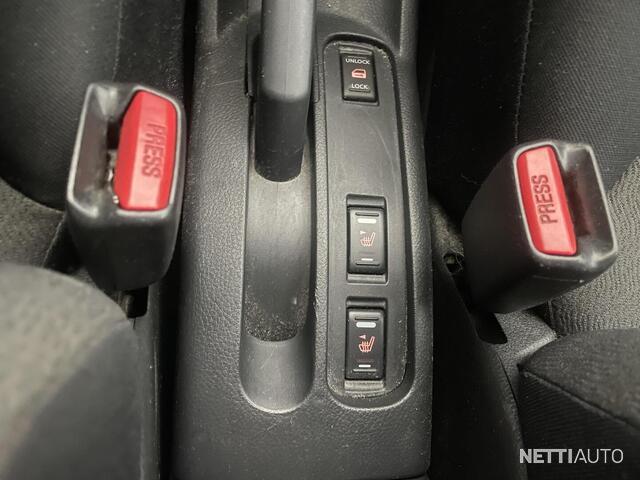 Nissan Note 1,4 M/T Visia AC ESP / Ilmastointi / Lohko + sisäp / 2x renkaat / Koukku / Vaihto ja ...