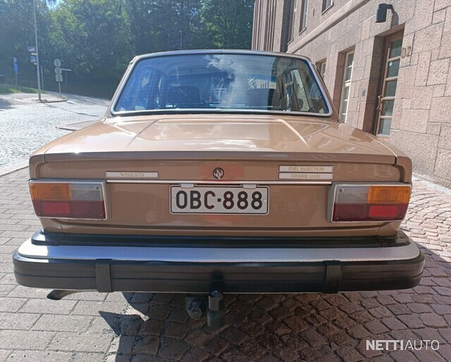 Volvo 144 Grand Luxe Porrasperä 1974 - Vaihtoauto - Nettiauto