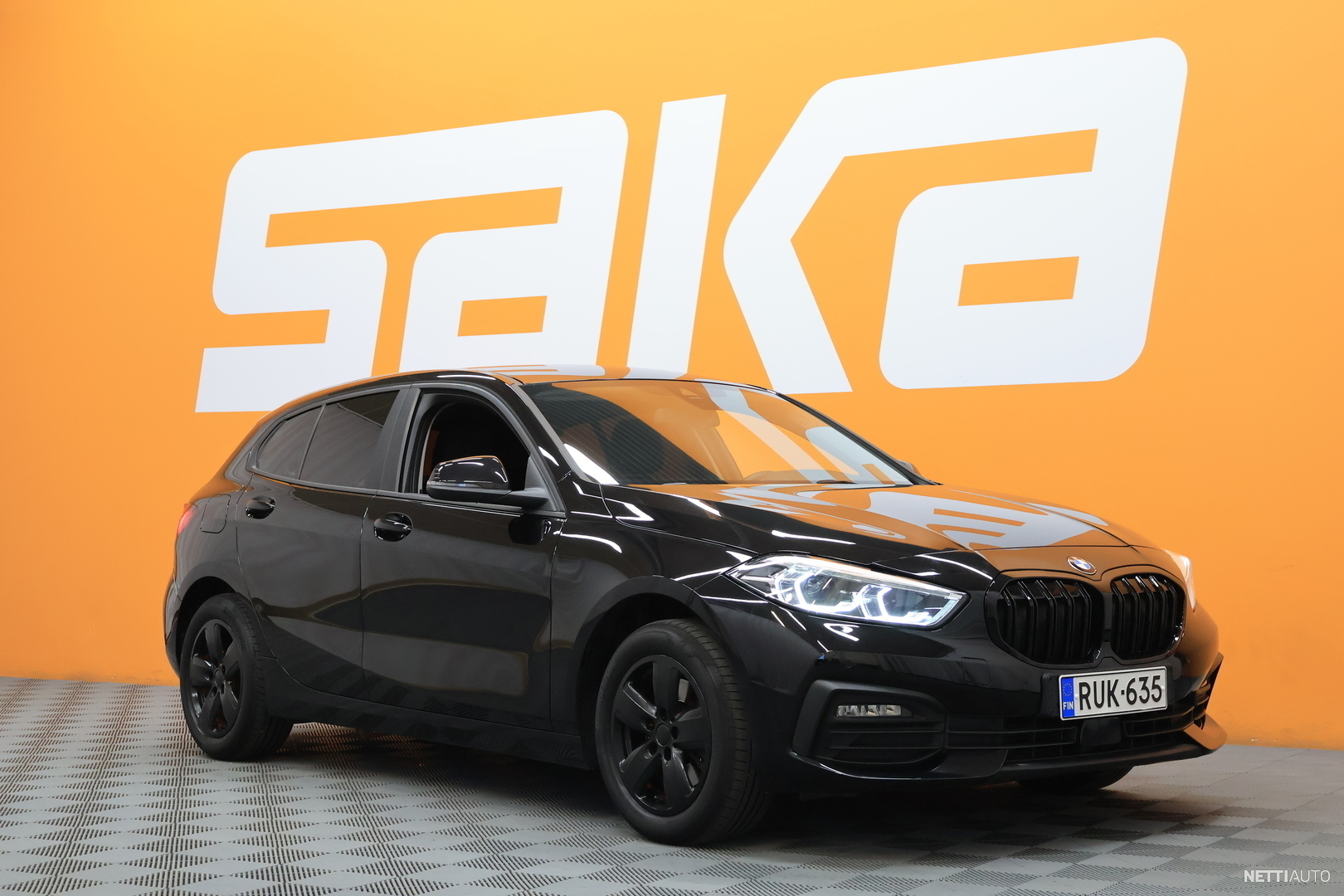 BMW 118 F40 Hatchback 118i Business ** 1.Om Suomi-auto / ALV / LED / Vakkari / Penkinlämmittimet ...