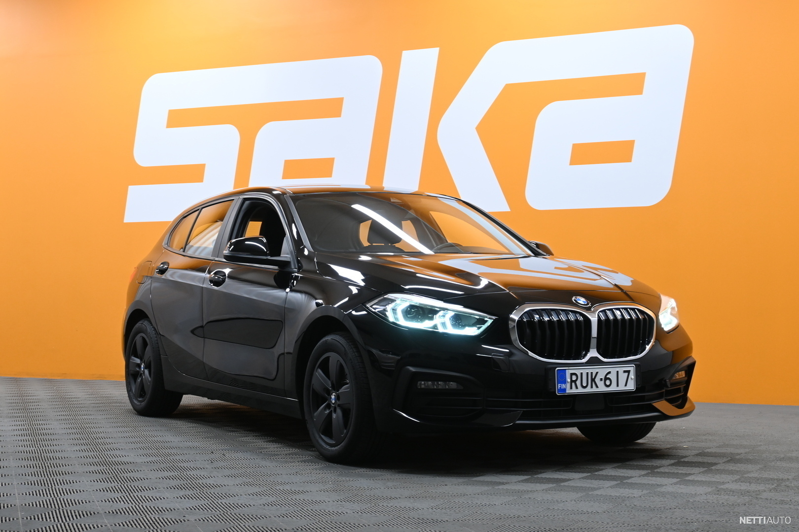 BMW 118 F40 Hatchback 118i Business ** 1-om suomiauto / Merkkihuollettu / Akt. kaistavahti ...