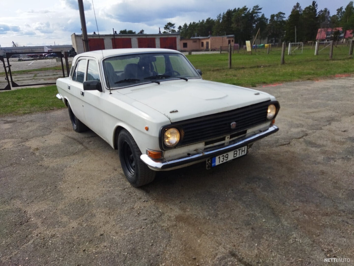 Volga GAZ-24 2410 v8 Porrasperä 1987 - Vaihtoauto - Nettiauto